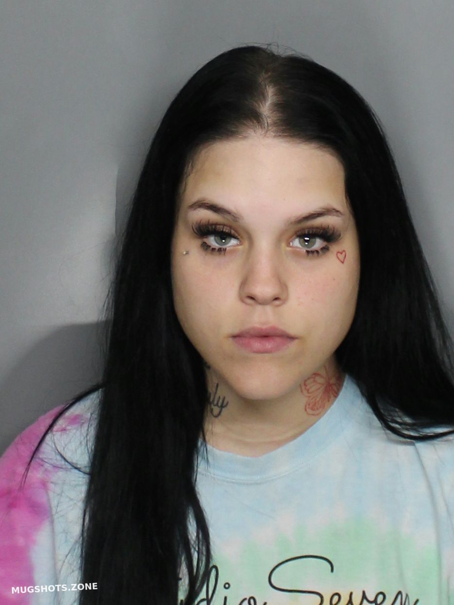 VELAZQUEZ SANTOS YENY CARLA 09/01/2025 - Charlotte County Mugshots Zone