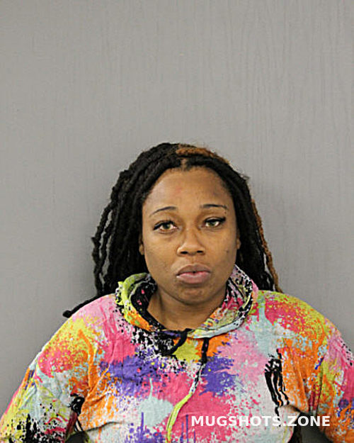 LAQUESHA L WILLIAMS 04/25/2021 - Chicago Mugshots Zone