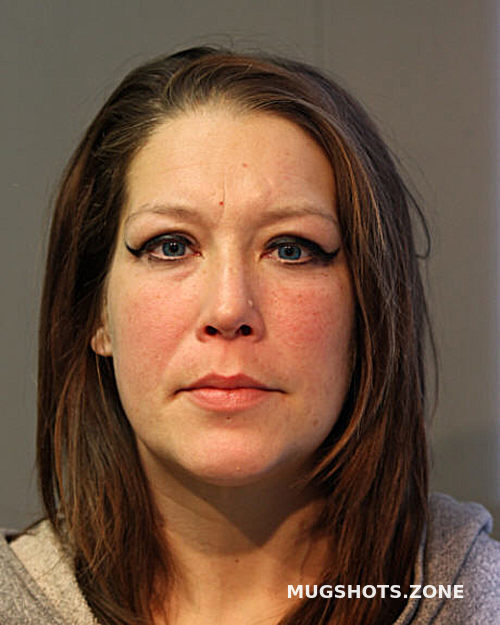 ARIEL A UTTERBACK 12/01/2021 - Chicago Mugshots Zone