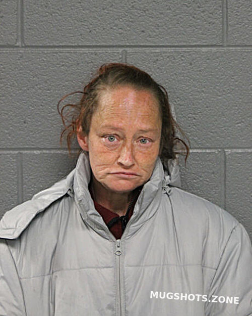 EVA M JONES 04/17/2022 - Chicago Mugshots Zone