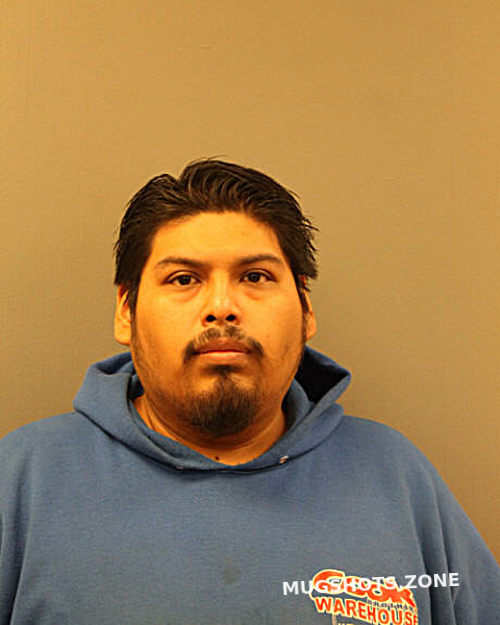 JOSE C ESCOBAR 04/26/2022 - Chicago Mugshots Zone