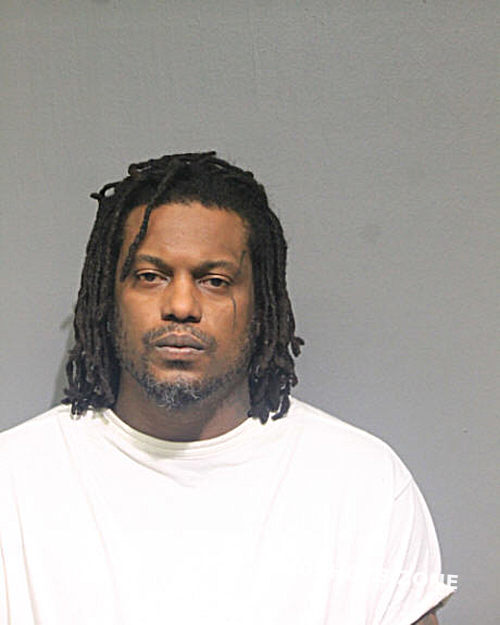 GIOVANNI R LYLES-DAWSON 04/18/2023 - Chicago Mugshots Zone