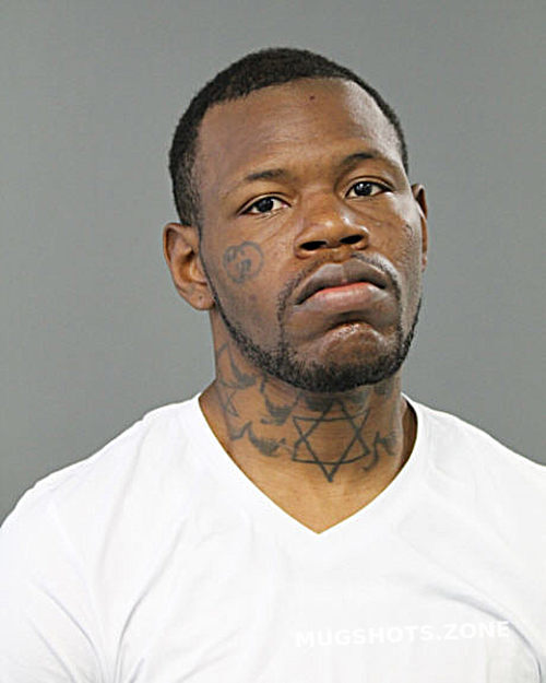DEVON D JOHNSON 04/19/2023 - Chicago Mugshots Zone