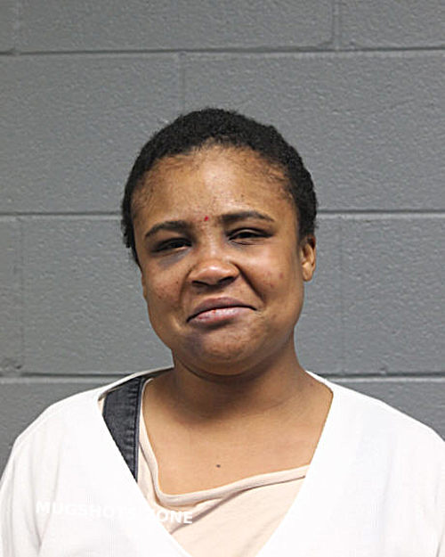 AISHA M JOHNSON 04/27/2023 - Chicago Mugshots Zone