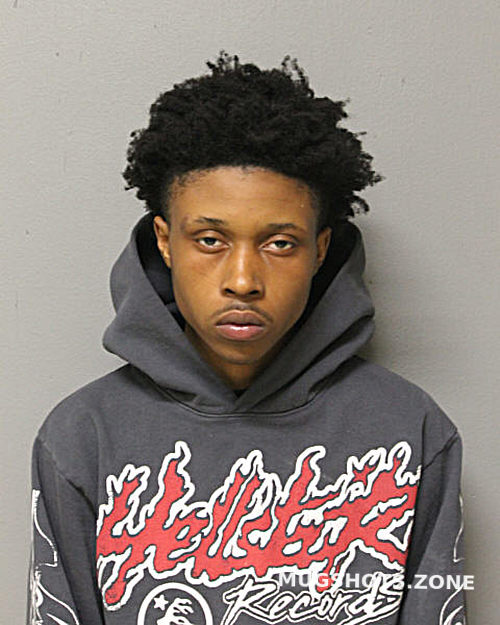 MICHAEL T DANIELS 02/01/2024 - Chicago Mugshots Zone