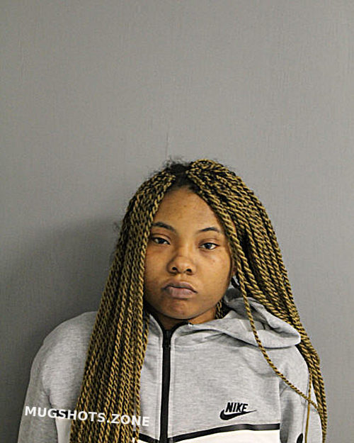 SHAMARIA D DOSS 04/21/2024 - Chicago Mugshots Zone