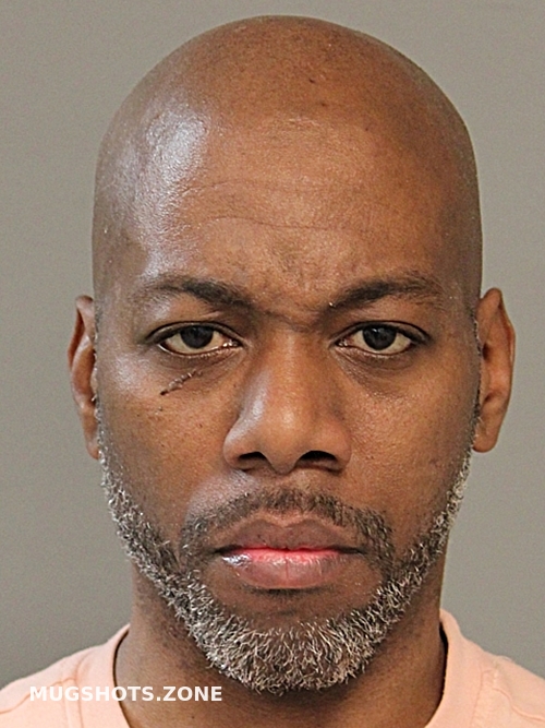 CARLOS M CURRY 03/28/2025 - Chicago Mugshots Zone