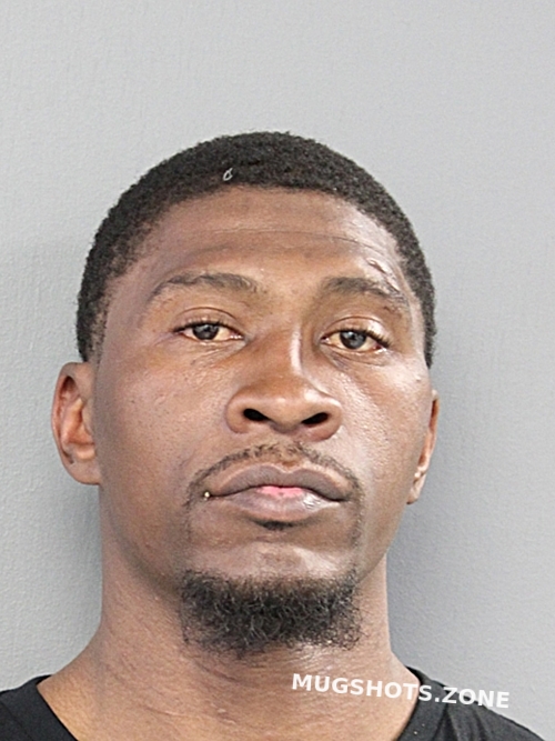 ROSCOE C WALKER 04/27/2025 - Chicago Mugshots Zone