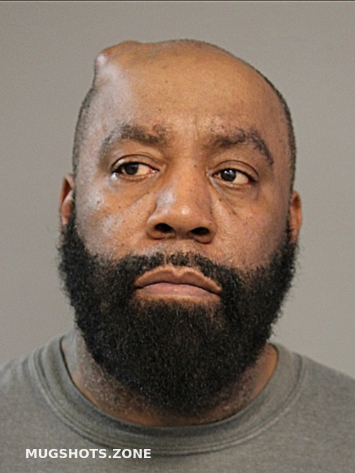 DARIN ROBERTS 04/28/2025 - Chicago Mugshots Zone
