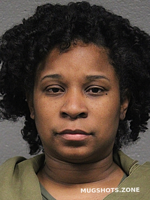 CRYSTAL REGINA CRAWFORD 04/29/2025 - Chicago Mugshots Zone