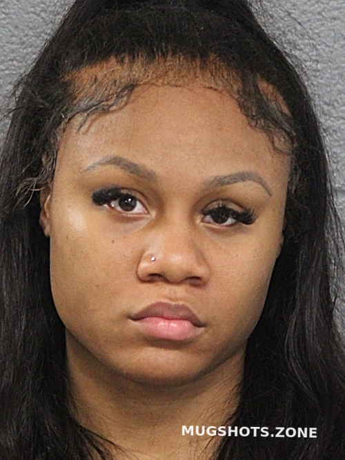 ANGEL M CRAIG 05/02/2025 - Chicago Mugshots Zone