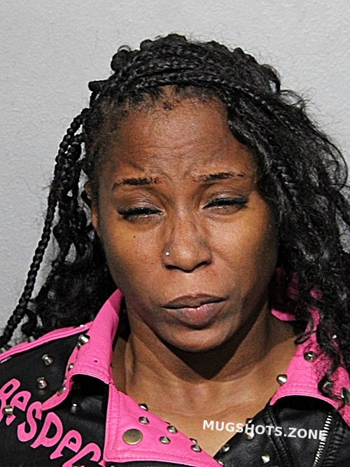 REGINA D CARSON 10/22/2025 - Chicago Mugshots Zone