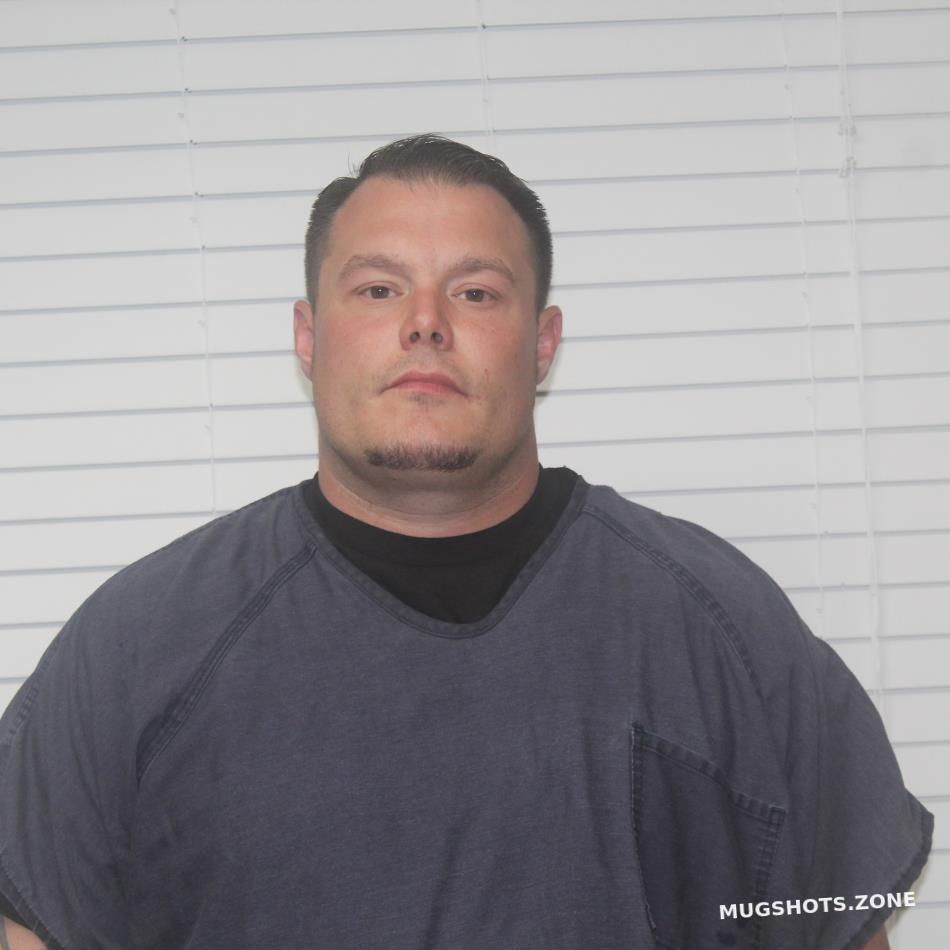 SLATON BENJAMIN DOUGLAS 05/30/2021 - Christian County Mugshots Zone