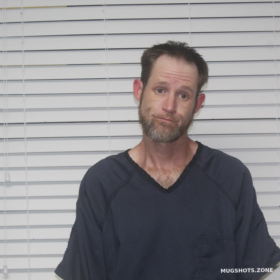 UPTON CHRISTOPHER MICHAEL 10/26/2021 - Christian County Mugshots Zone