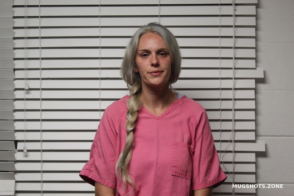 SAUNDERS AMANDA LEA 06/08/2025 - Christian County Mugshots Zone
