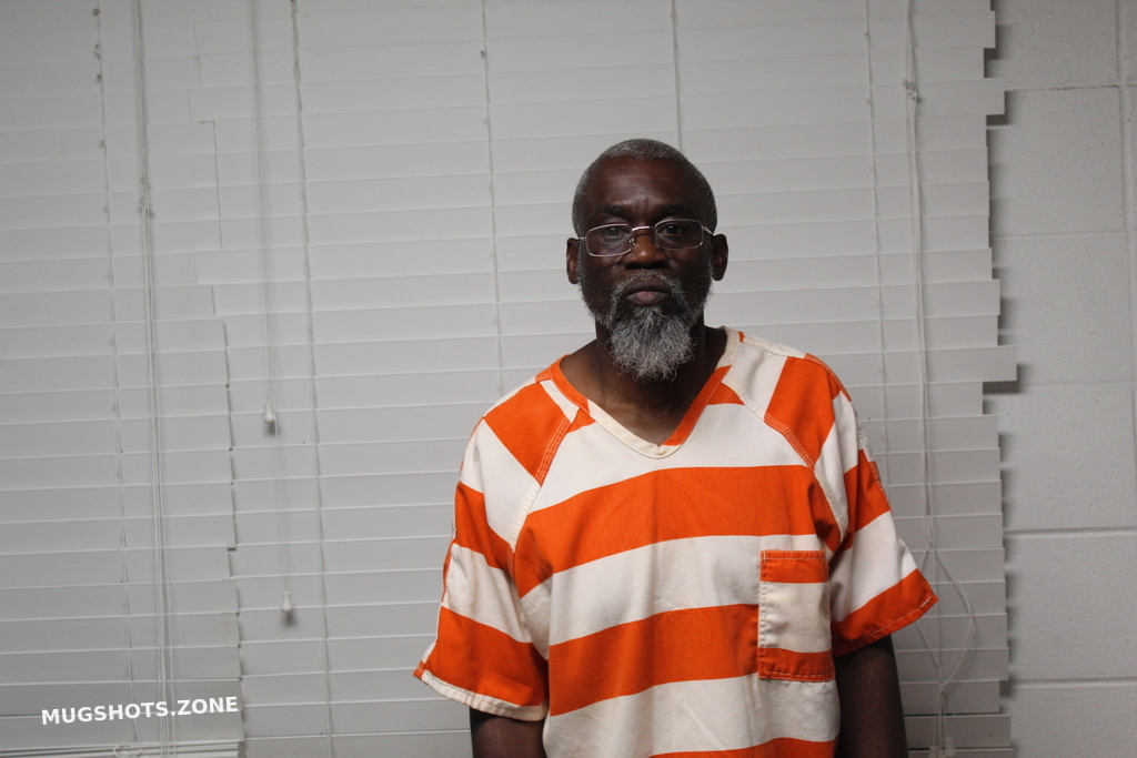 DAVIS CHRISTOPHER BENARD 11/03/2025 - Christian County Mugshots Zone
