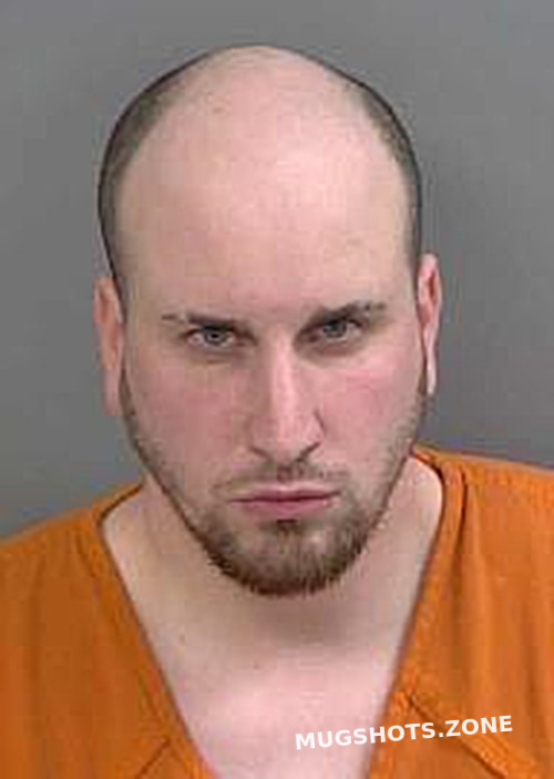 GENEVRO BRANDON MICHAEL 10/27/2023 - Collier County Mugshots Zone