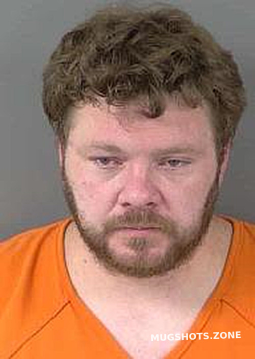 HEWITT ROBERT WILLIAM JR 05/16/2024 - Collier County Mugshots Zone
