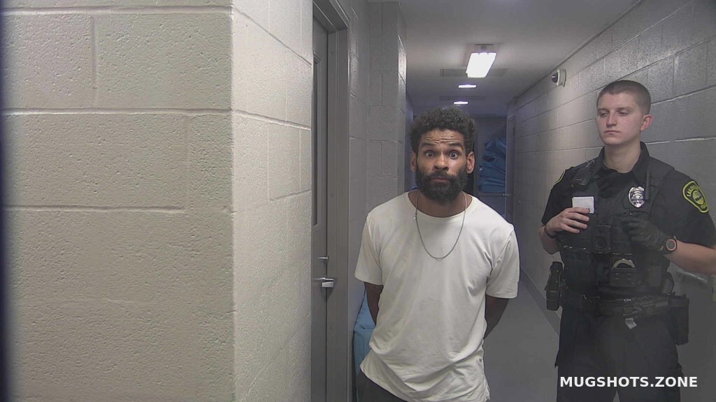 SANDERS BRANDON CHRISTOPHER 07/27/2024 - Cuyahoga County Mugshots Zone SANDERS BRANDON CHRISTOPHER 07/27/2024 - Cuyahoga County Mugshots Zone