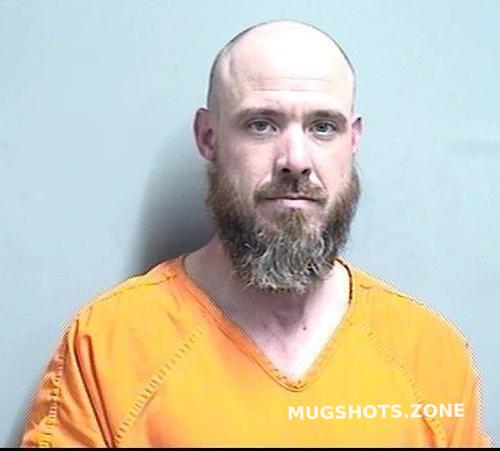 UMBAUGH JARED LEROY 11/18/2021 - Dallas County Mugshots Zone