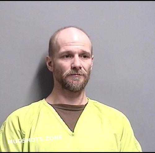 MOORE MARK IAN 01/19/2023 - Dallas County Mugshots Zone