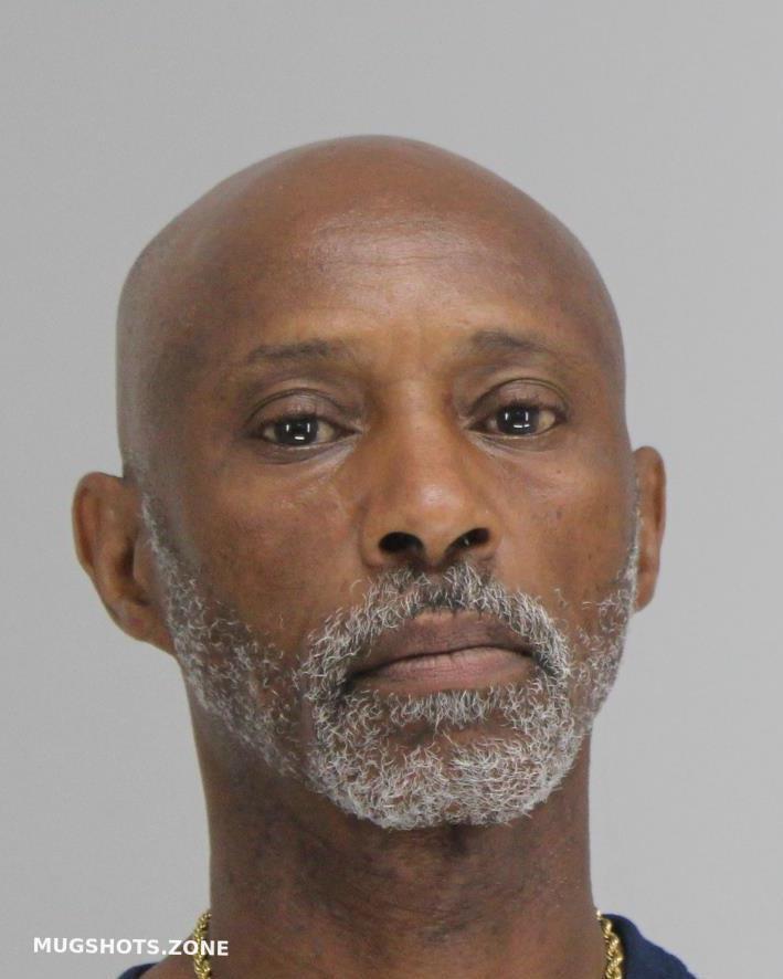 DAVIS RODERICK 10/08/2021 - Dallas County Mugshots Zone