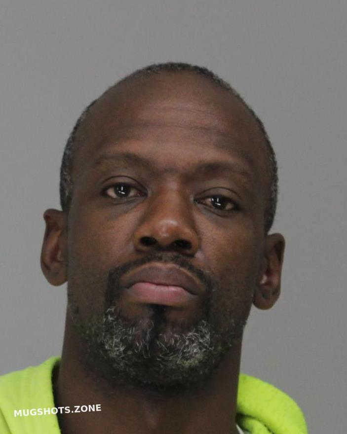 MOORE DARIAN 03/08/2022 - Dallas County Mugshots Zone