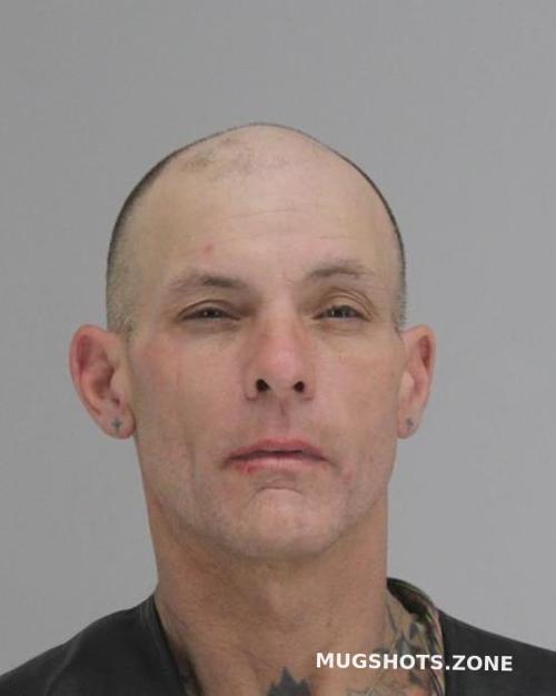 ROBERTS JASON 05/01/2022 - Dallas County Mugshots Zone