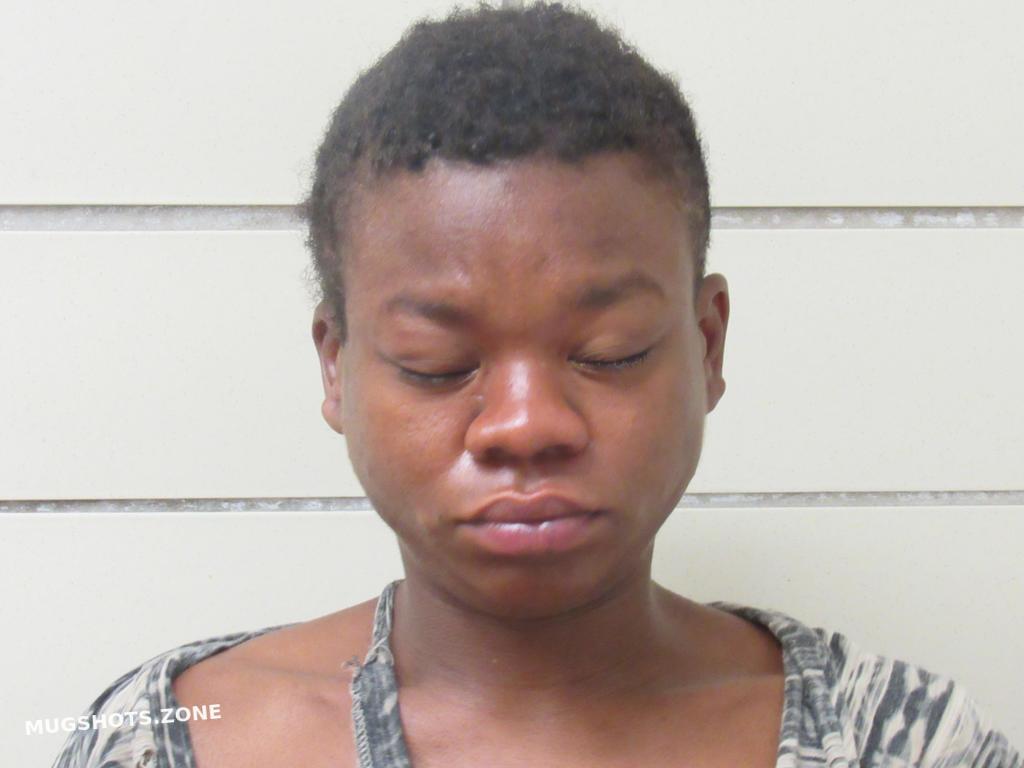 GILES COURTNEY 06/16/2022 - Dallas County Mugshots Zone