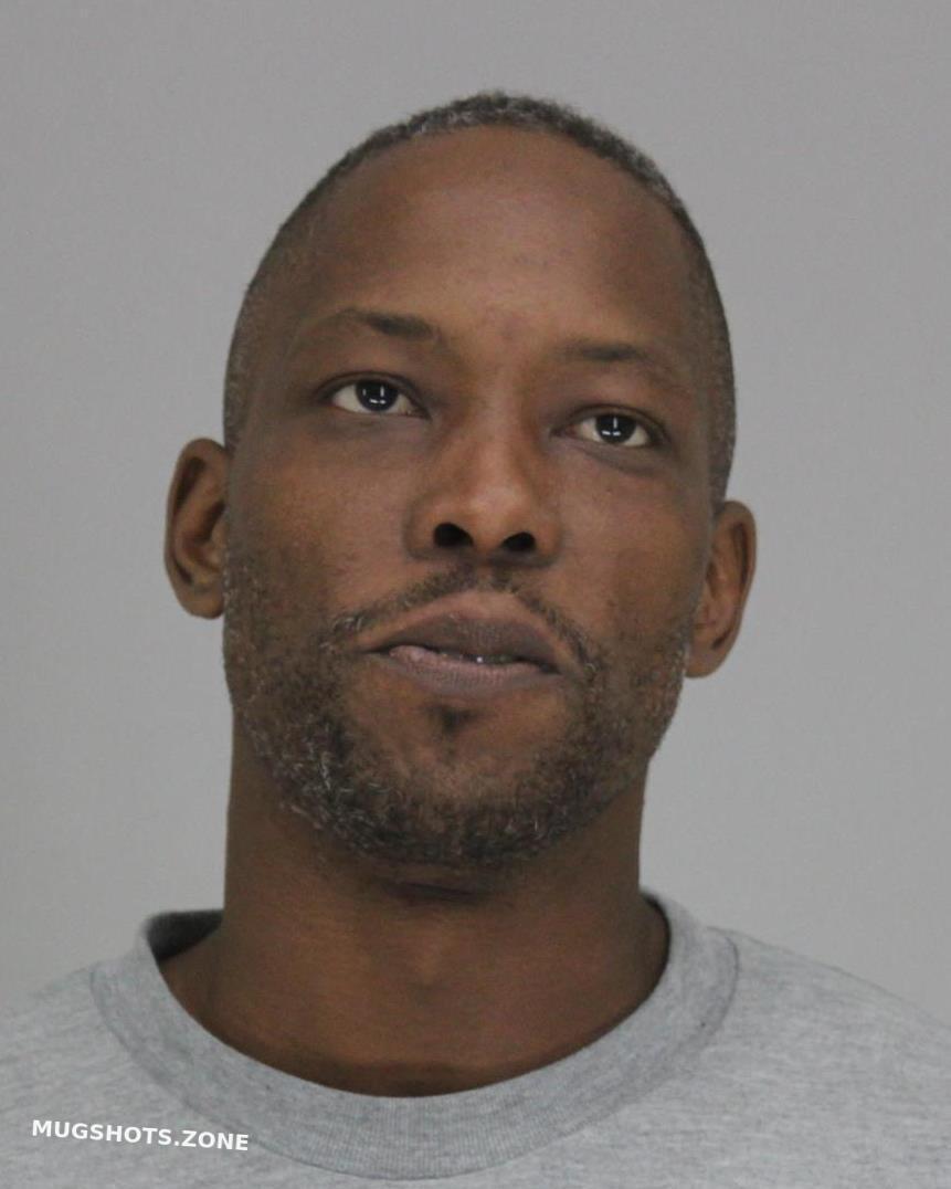 FAVORS DONAVAN 06/22/2022 - Dallas County Mugshots Zone