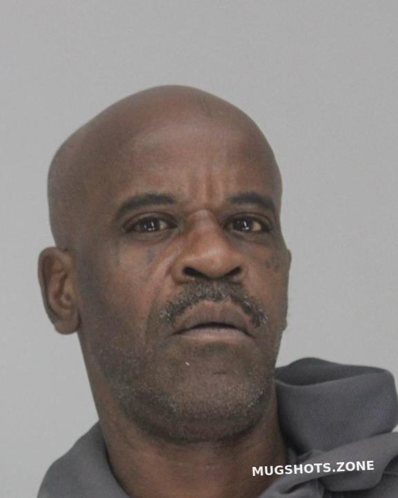 ROBERTS KENNETH 08/22/2022 - Dallas County Mugshots Zone ROBERTS KENNETH 08/22/2022 - Dallas County Mugshots Zone