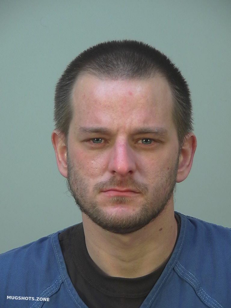 ROACH MATTHEW OLIVER 04/30/2021 - Dane County Mugshots Zone
