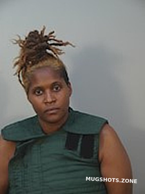 DAVIS LAKEISHA DANIELLE 10/08/2021 - Dane County Mugshots Zone