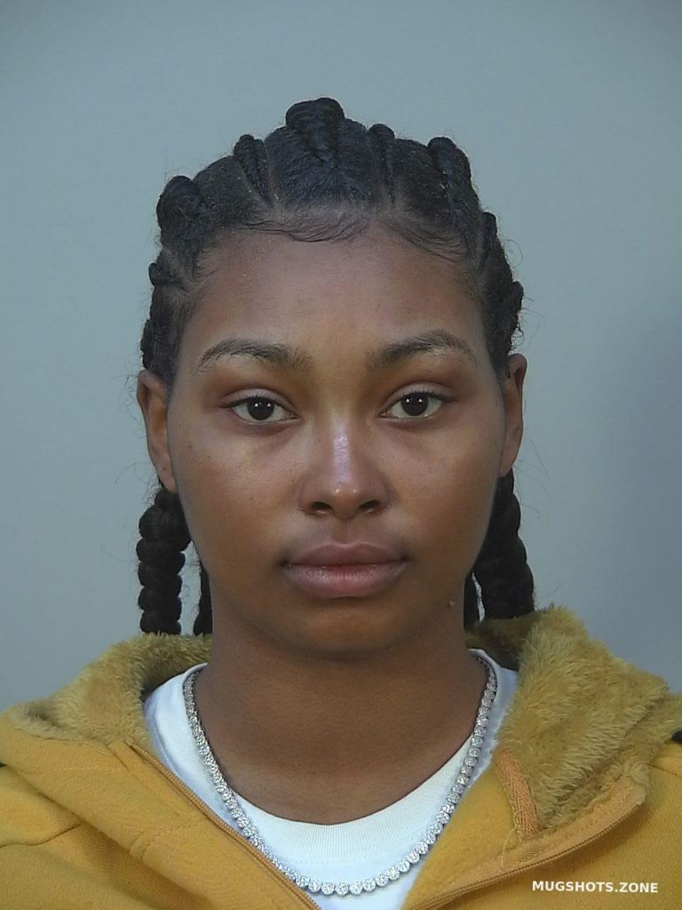 LOOPER THOMAS CIANA ROSE 09/27/2022 - Dane County Mugshots Zone