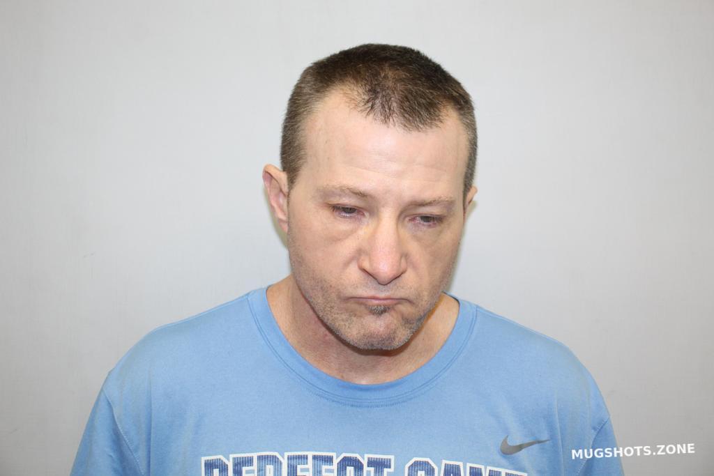 SILCOTT CHRISTOPHER ALLEN 12/02/2022 - Darke County Mugshots Zone SILCOTT CHRISTOPHER ALLEN 12/02/2022 - Darke County Mugshots Zone