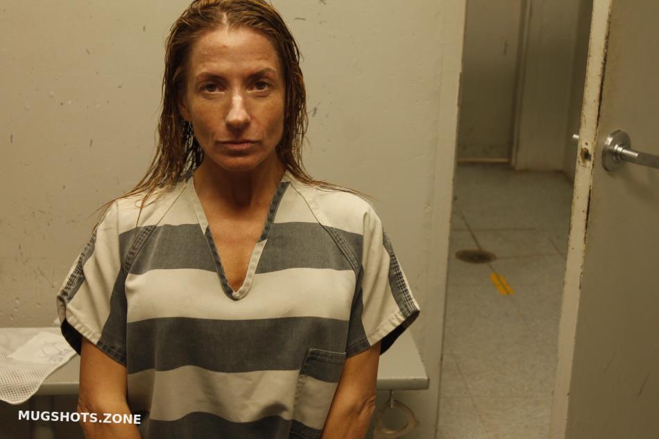 HALSRUD ALLISON E 11/14/2021 - Daviess Dekalb Regional Jail Mugshots Zone