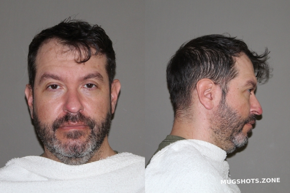 ELLIOT MICHAEL JASON 11/09/2021 - Denton County Mugshots Zone