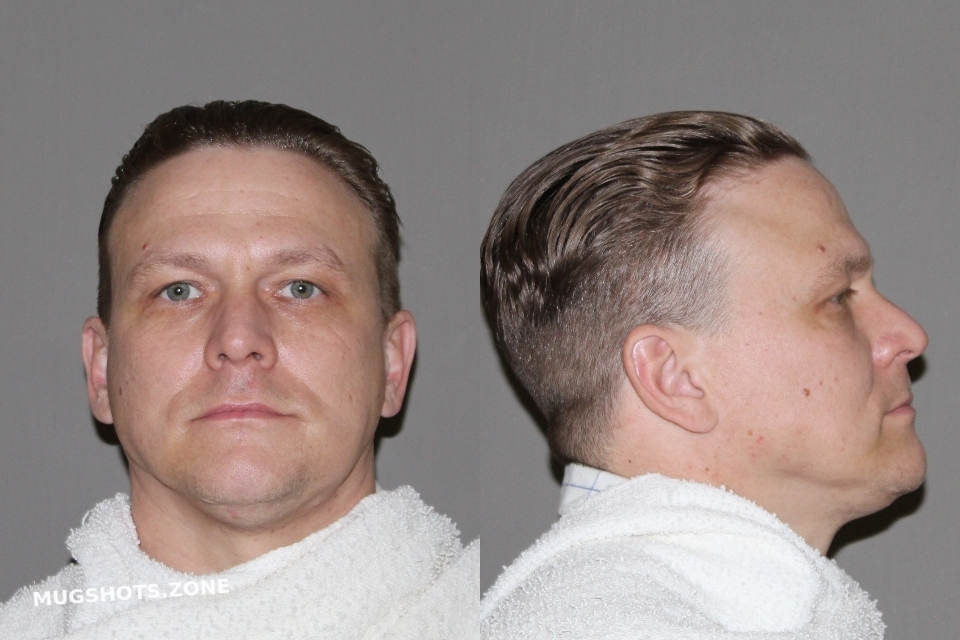 WHITELEY CHRISTOPHER BRIAN 01/26/2022 - Denton County Mugshots Zone