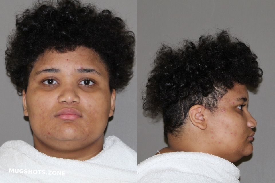 YOUNG KAYLIE 06/27/2022 - Denton County Mugshots Zone