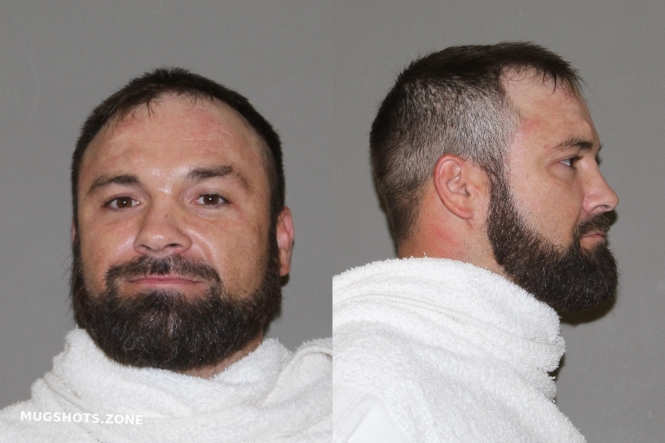 SHOEMAKE JONATHAN W 08/23/2022 - Denton County Mugshots Zone