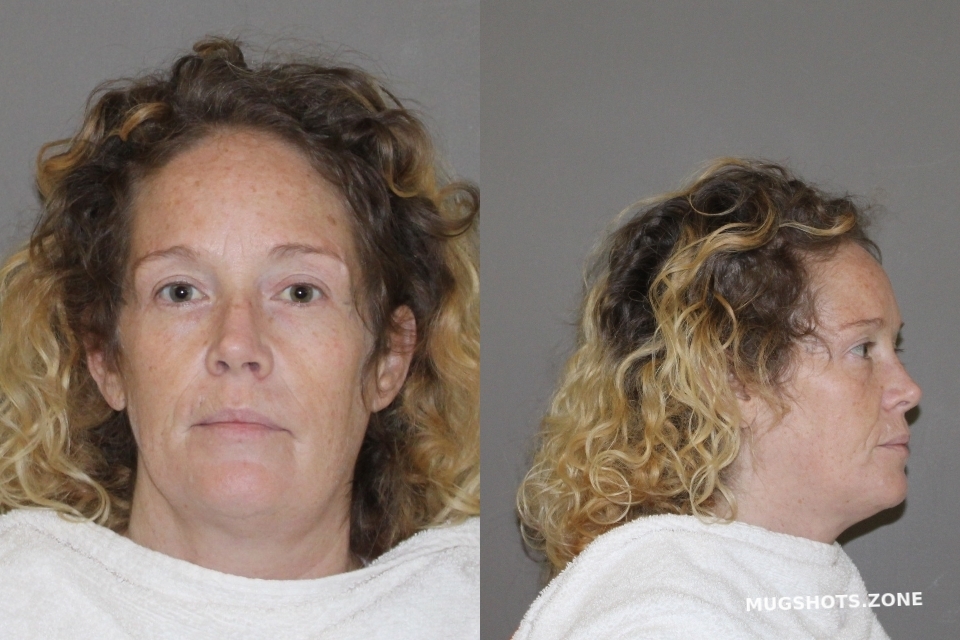 STARNS ROBIN TRACEY 09/23/2022 - Denton County Mugshots Zone