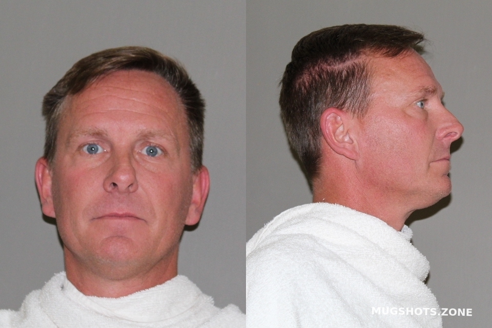 CROW JASON LEWIS 10/10/2022 - Denton County Mugshots Zone