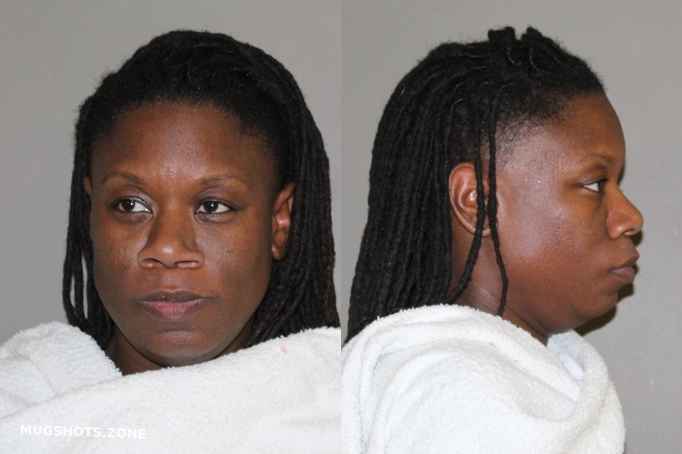 DAVIS TREVA LAQUANDRA 03/11/2023 - Denton County Mugshots Zone