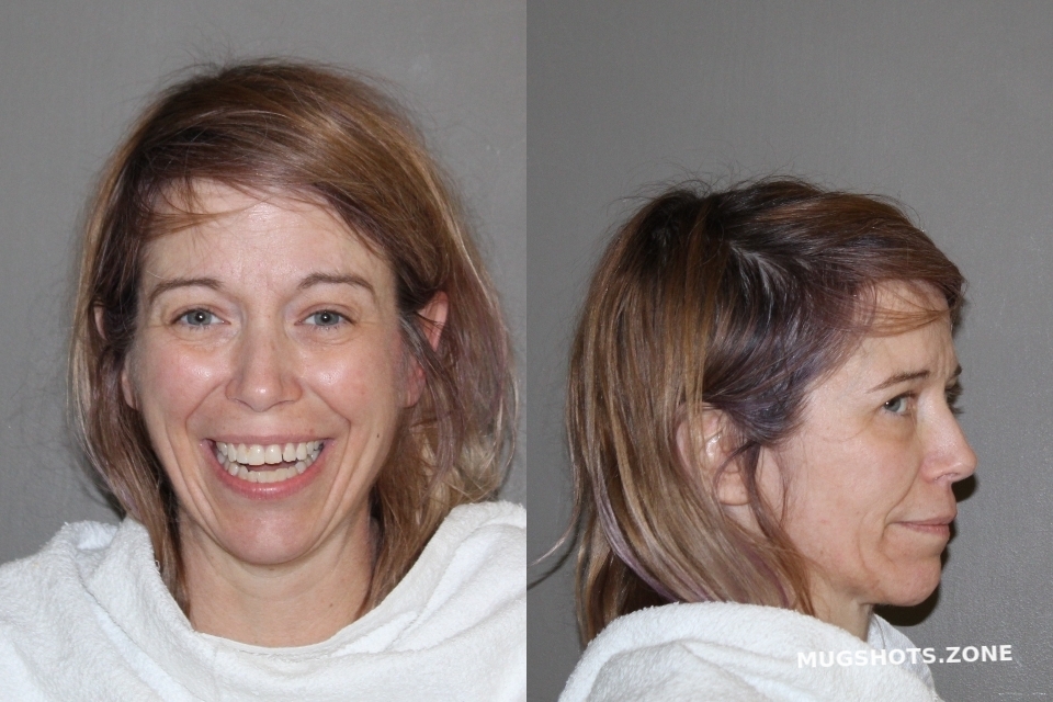 HUNT STACY KELLY 05/02/2023 - Denton County Mugshots Zone