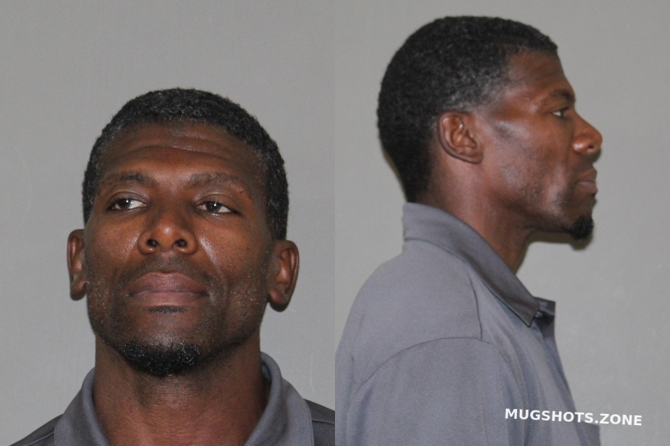 MOSS TREVIS DWAYNE 11/05/2025 - Denton County Mugshots Zone