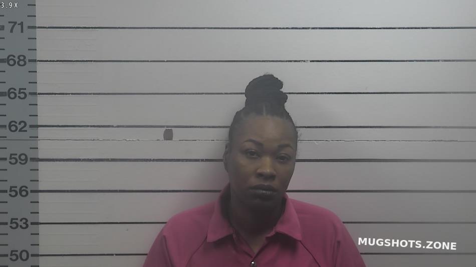 COPELAND TENIQUEIE LATRICE 05/13/2021 - Desoto County Mugshots Zone