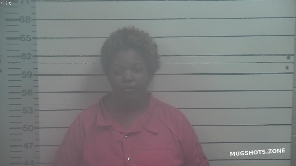 CLARK SHANIQUA DESHANNON 02/01/2022 - Desoto County Mugshots Zone