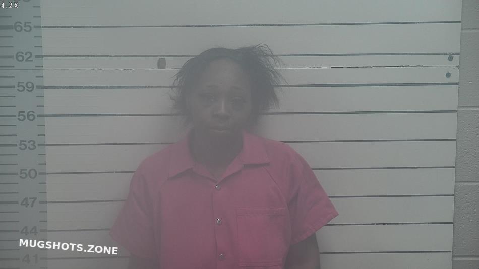 BROWN PRENTAISHA CHARMAIN 03/17/2022 - Desoto County Mugshots Zone