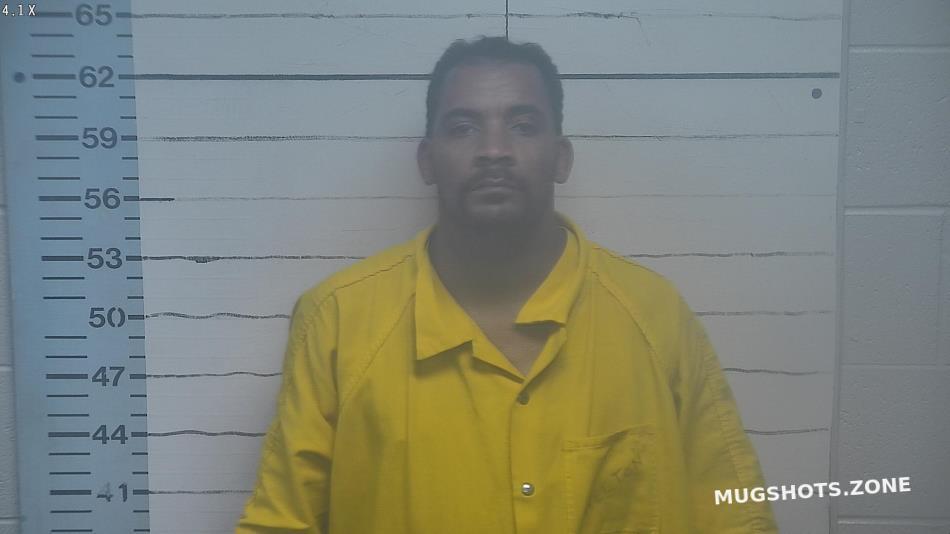 YOUNG TRAVIS JOSEPH 04/03/2022 - Desoto County Mugshots Zone