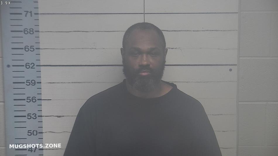 BELL TRAVIS DEWAYNE 10/17/2022 - Desoto County Mugshots Zone